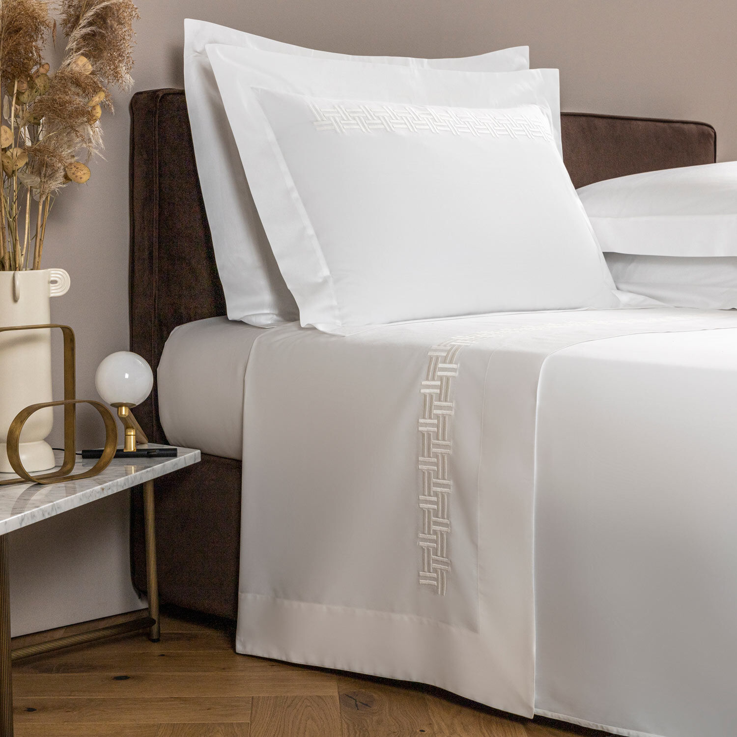 Basket Weave Embroidered Sheet Set | Frette
