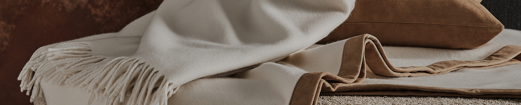 Throws & Blankets - Luxury Linens | Frette