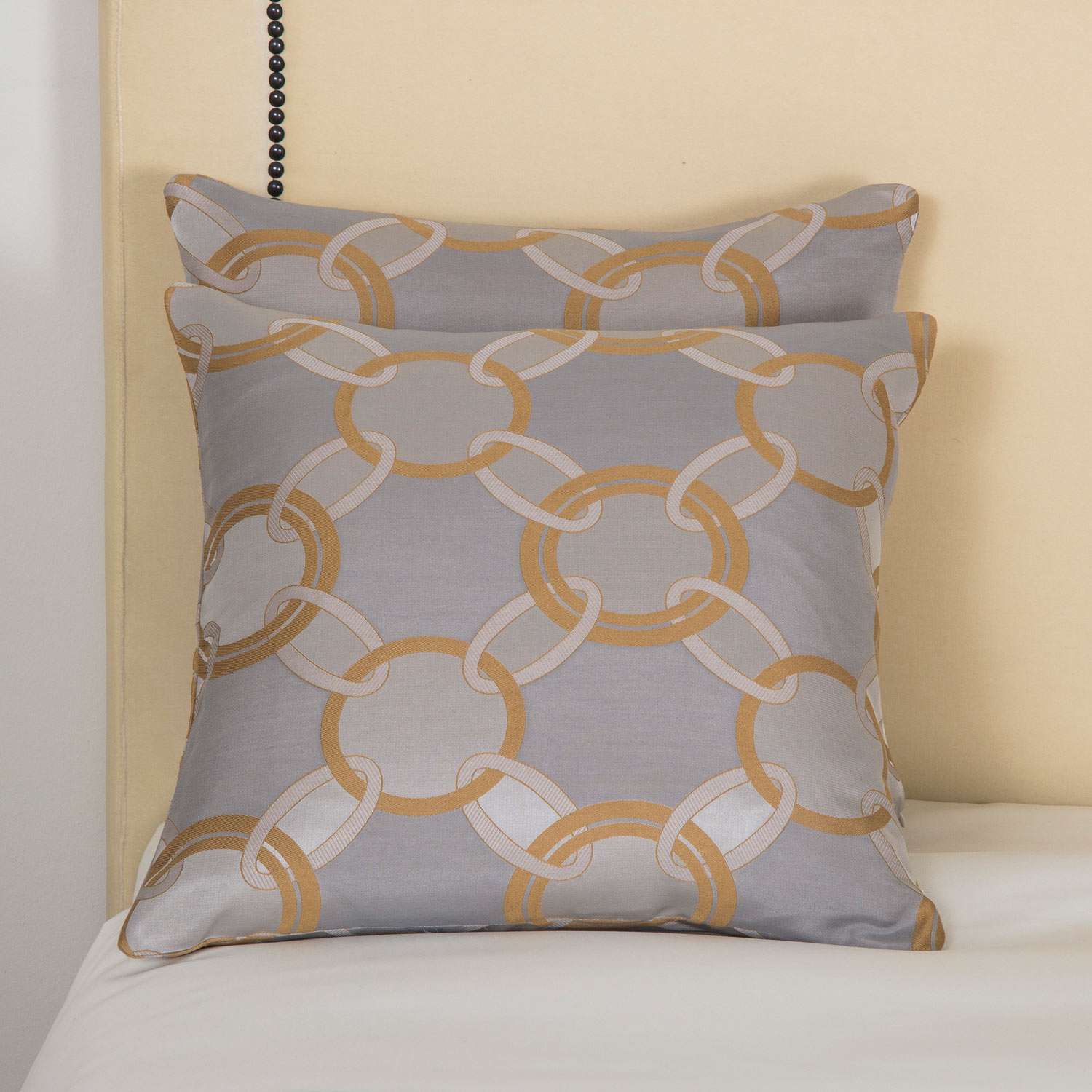 Luxury Chains Decorative Pillow Cover | Frette