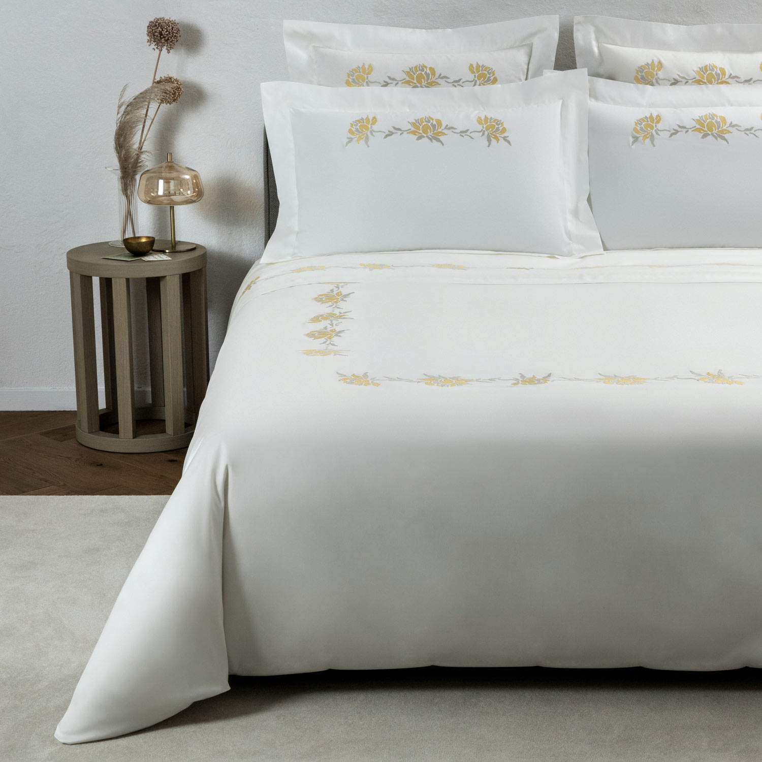 Peonia Embroidered Duvet Cover | Frette