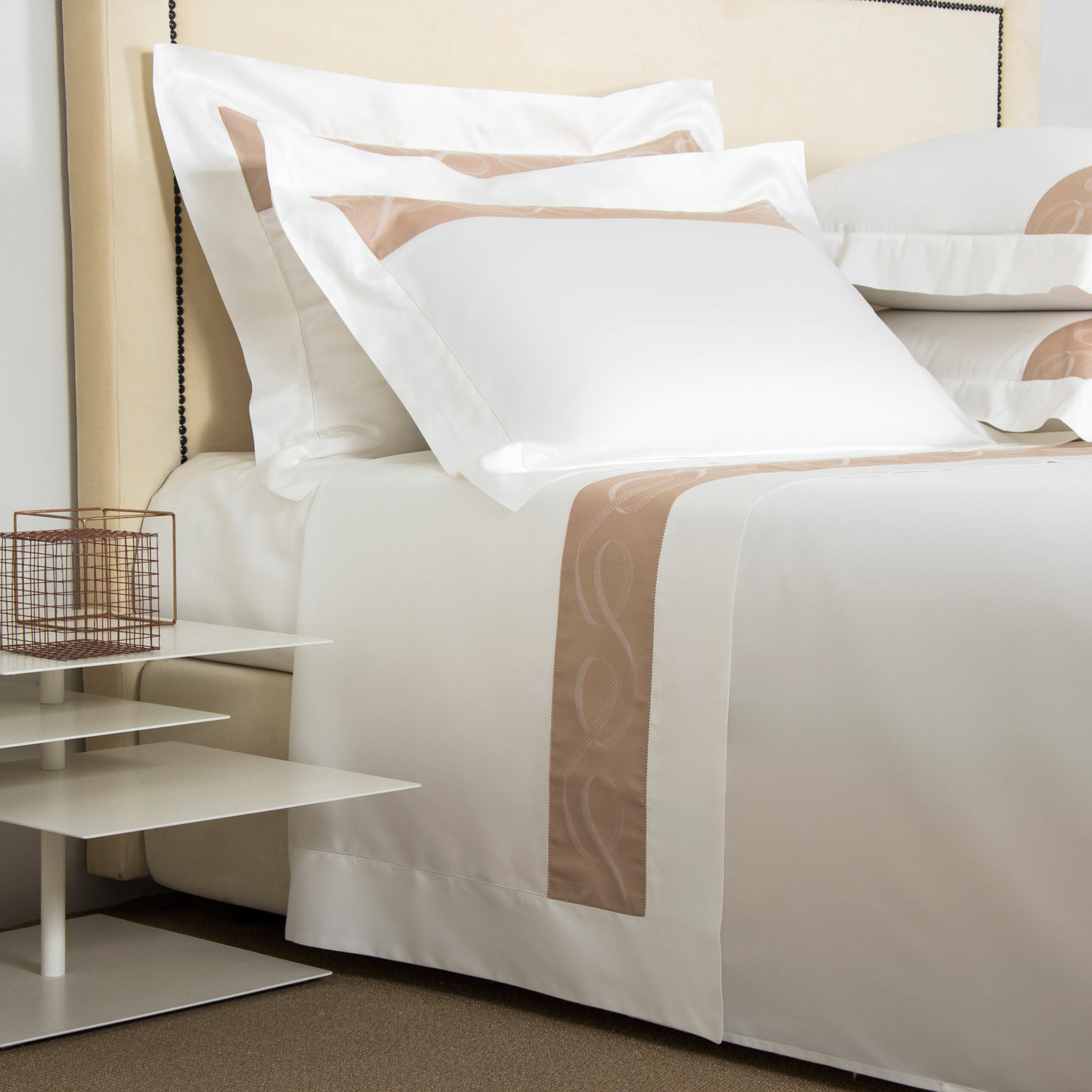 Ribbons Border Sheet Set | Frette